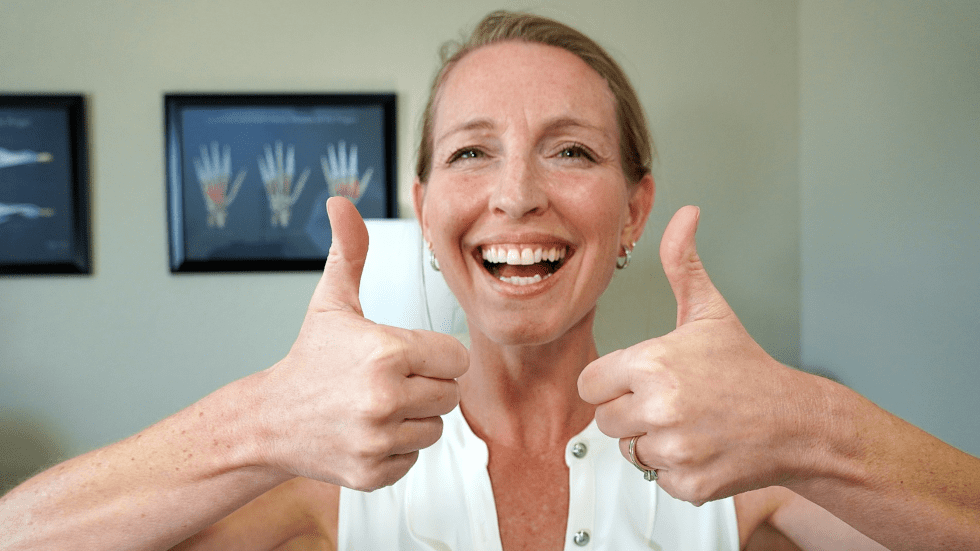 How to Treat Stiff Thumbs After a Broken Thumb or Injury - Virtual Hand ...