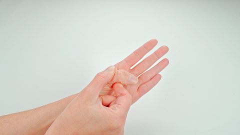 How to Treat Stiff Thumbs After a Broken Thumb or Injury - Virtual Hand ...