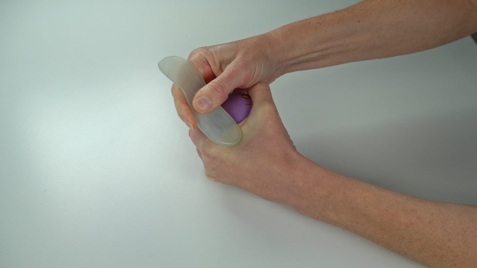 Top 3 Thumb Stretches for Thumb Arthritis Pain - Virtual Hand Care