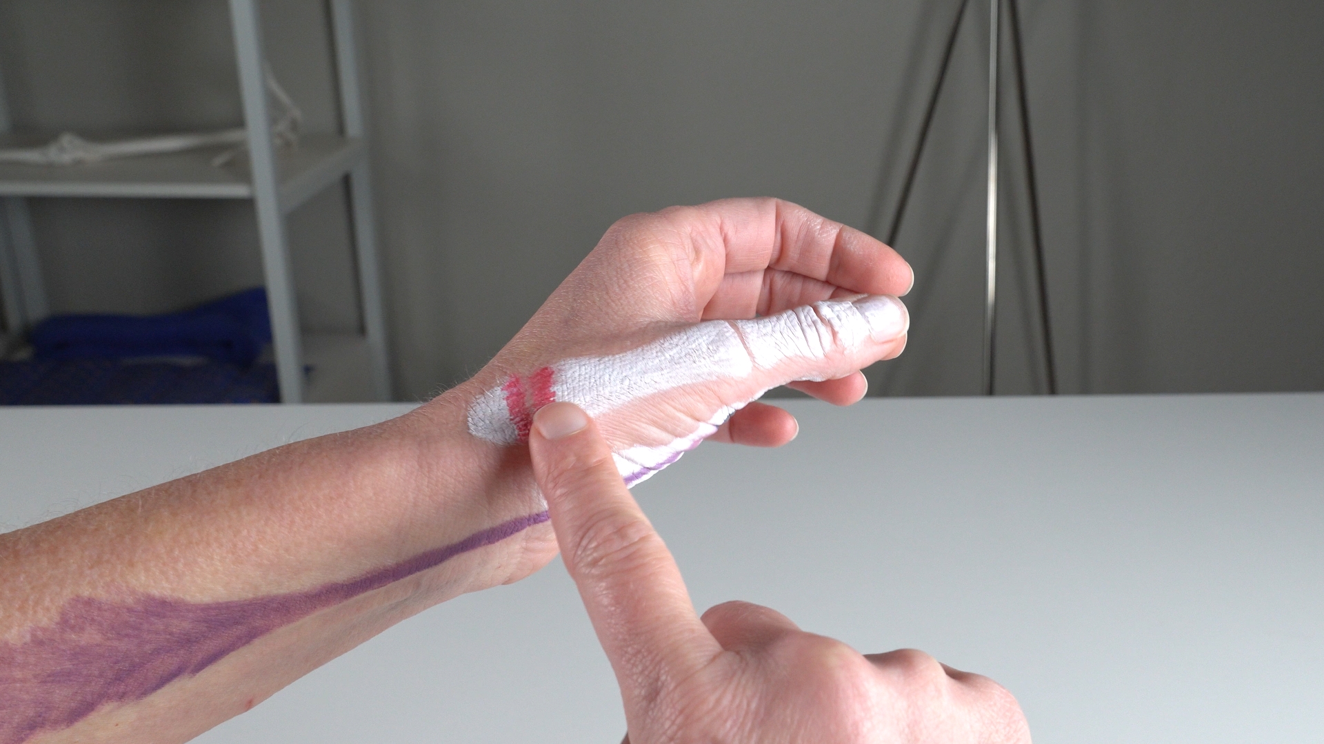 Hand Pain Relief Kit: Your Go-To Guide on Hand Pain Causes, Relief, and ...